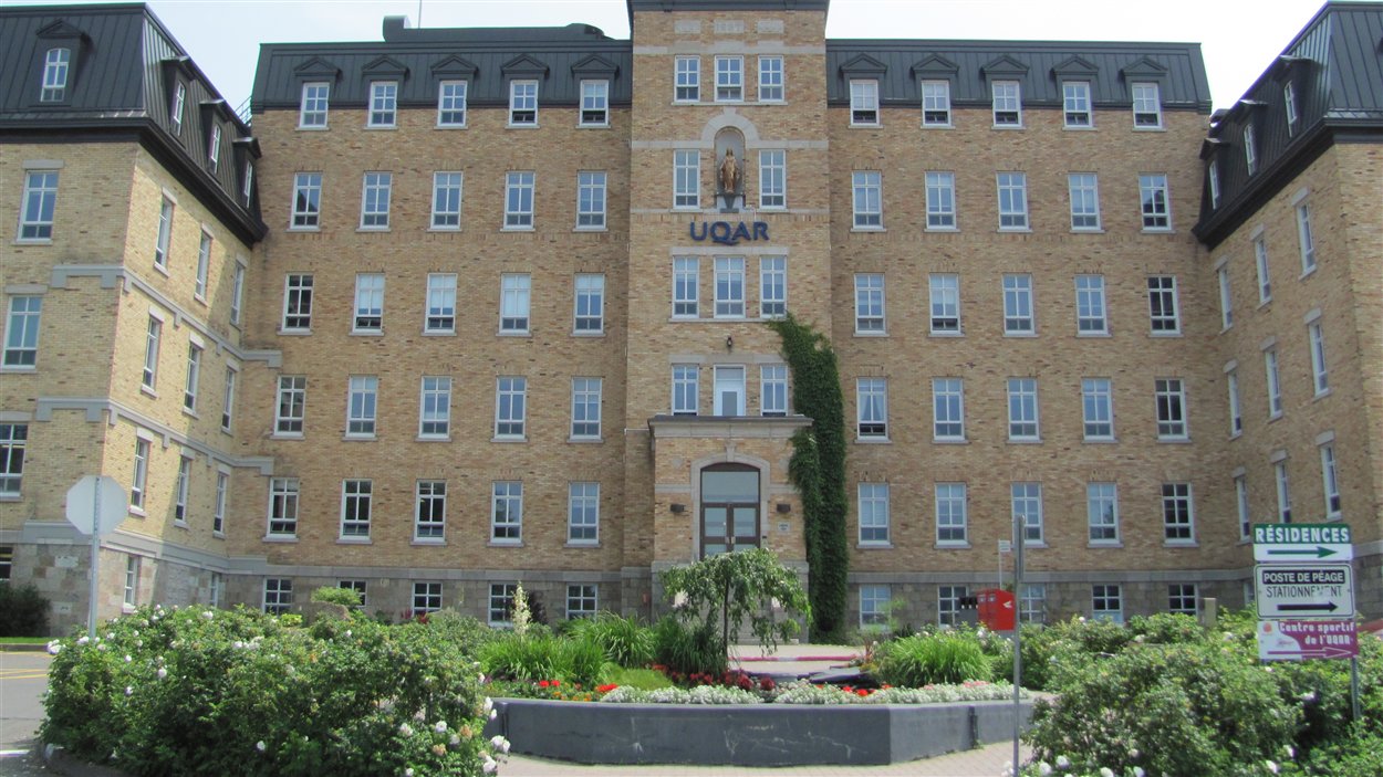 Un premier baccalauréat entièrement en ligne à l'UQAR | ICI.Radio-Canada.ca