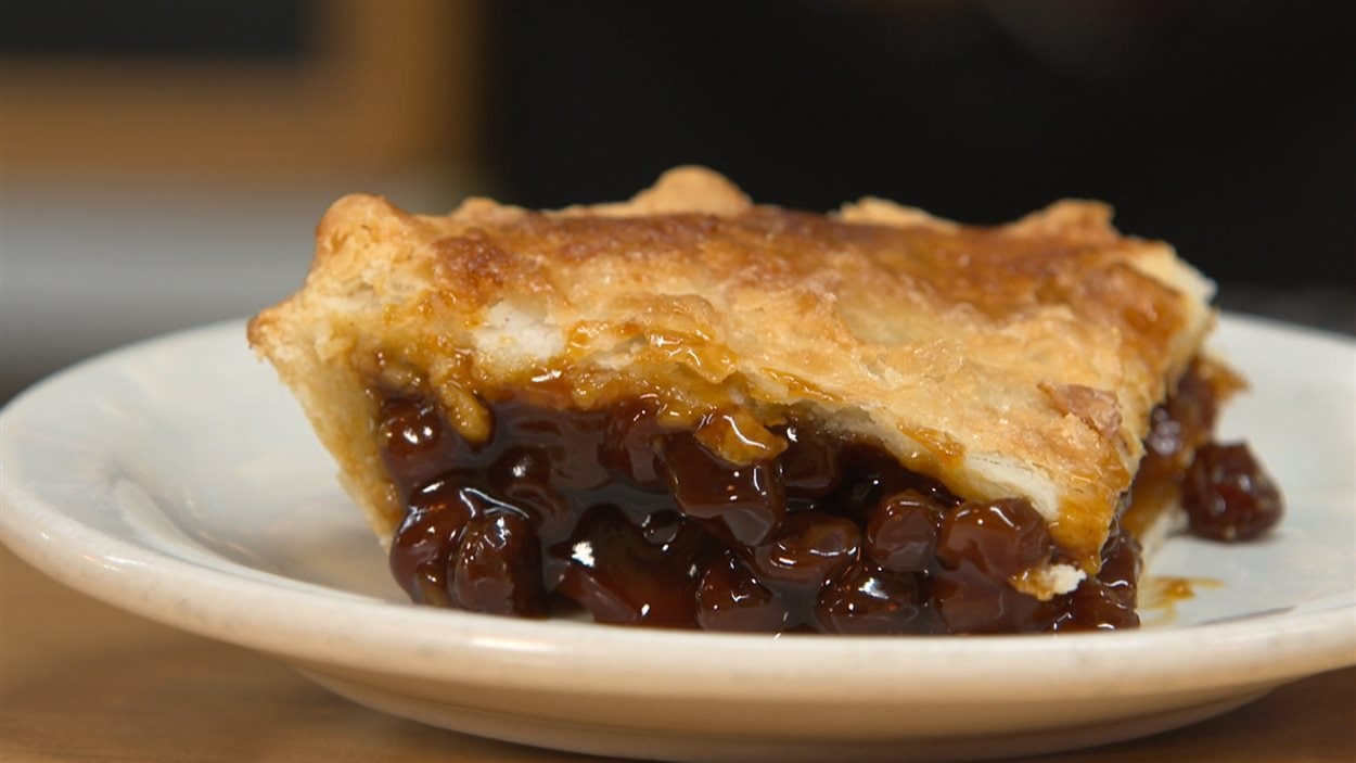 Tarte à la farlouche à l'érable | L’épicerie | ICI Radio-Canada.ca